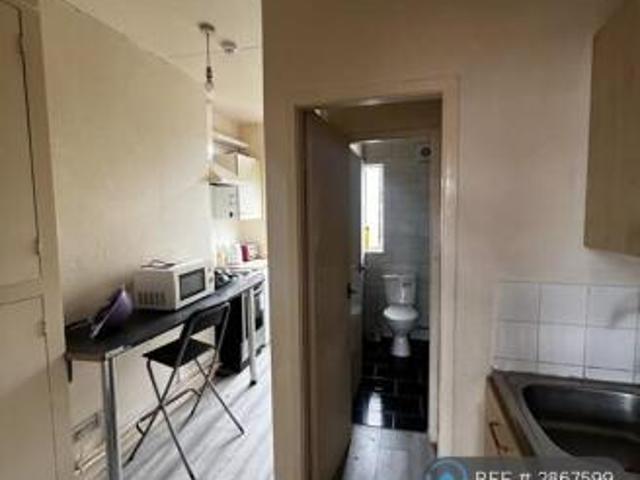 1 bedroom flat for rent in Gotham Street, Leicester, LE2
