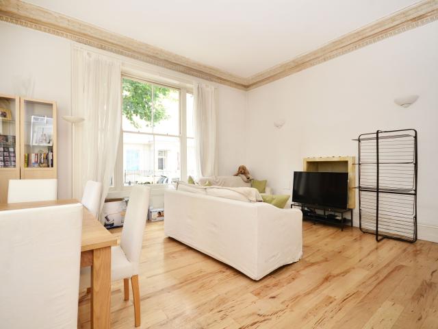 1 Bedroom Flat for Rent in Gloucester Street | Foxtons