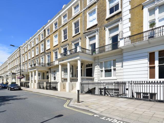 1 Bedroom Flat for Rent in Gloucester Terrace | Foxtons