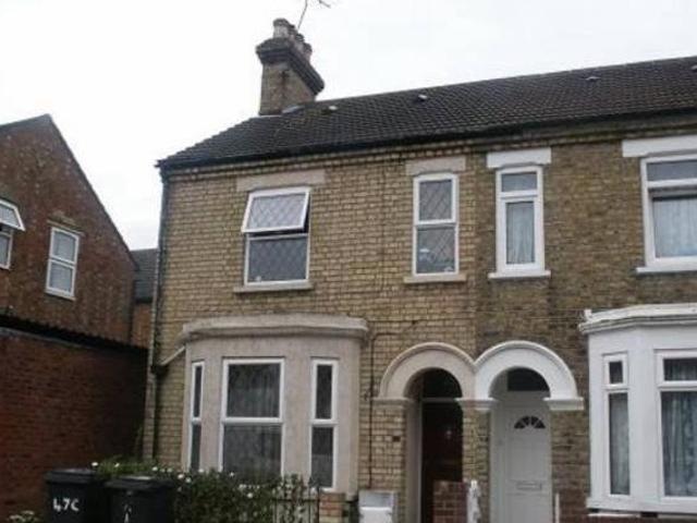 1 bedroom flat for rent in Gladstone Street Bedford MK41 7RR MK41