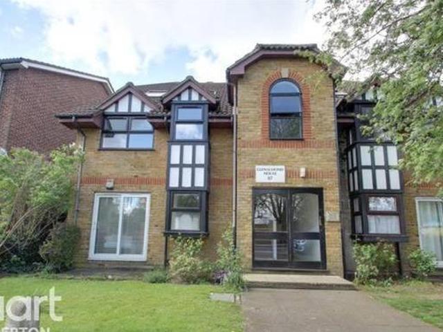 1 bedroom flat for rent in Glenalmond House TW15