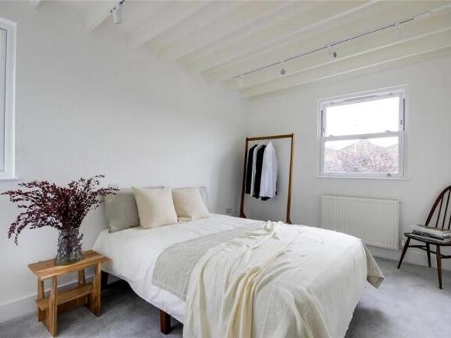 1 bedroom flat for rent in Glenarm Road, Clapton, London, E5