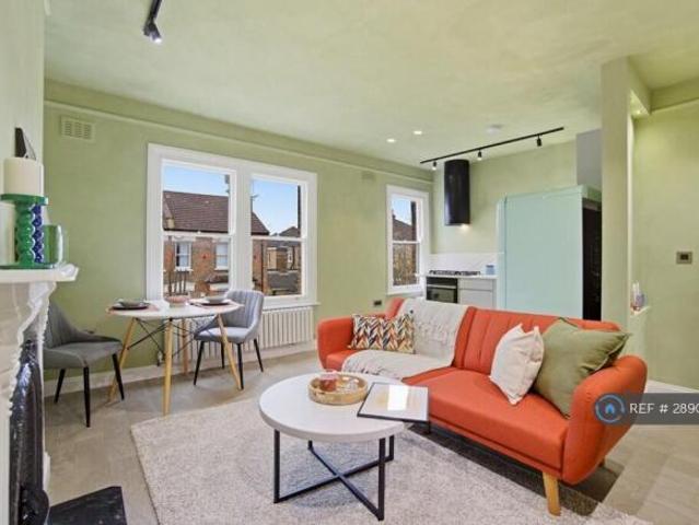 1 bedroom flat for rent in Glengall Road, London, NW6