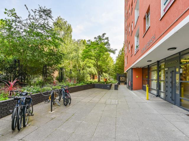 1 Bedroom Flat for Rent in Glynde Reach, WC1H | Foxtons