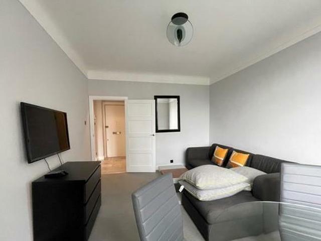1 Bedroom Flat For Rent In Grove End Road