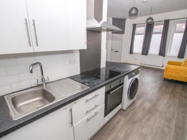 1 bedroom flat for rent in Grove Green Road, Leytonstone, London, E11 4EA, E11