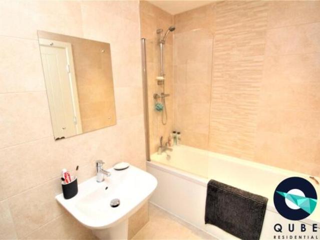 1 bedroom flat for rent in Grove House, 35 Skerton Road, Manchester, Greater Manchester, M16