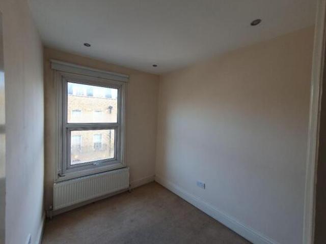 1 bedroom flat for rent in Grove Lane, London, SE5