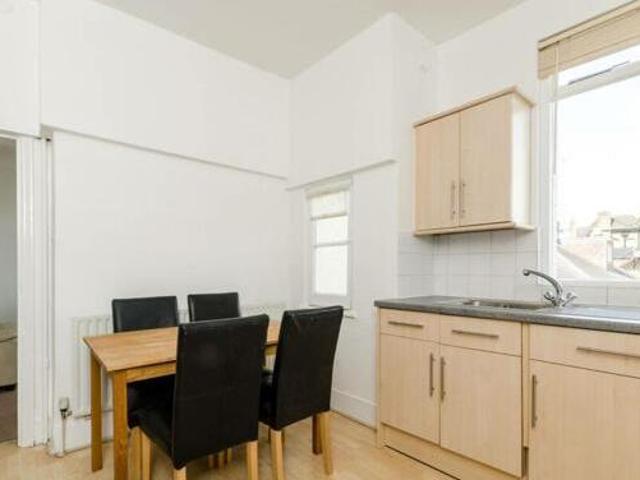 1 Bedroom Flat For Rent In Grove Park, London
