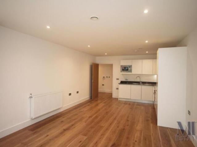 1 bedroom flat for rent in Grove Place, Eltham, SE9