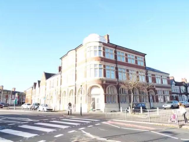 1 bedroom flat for rent in Grosvenor House, Splott, CF24