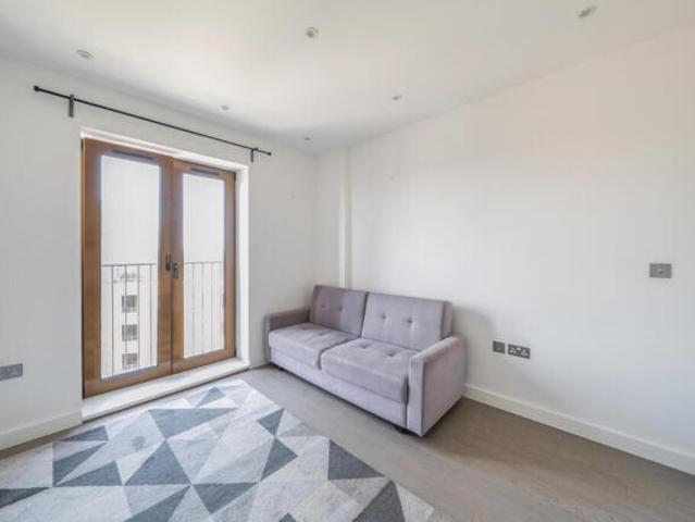 1 bedroom flat for rent in Grosvenor Road, ST. Albans, al1
