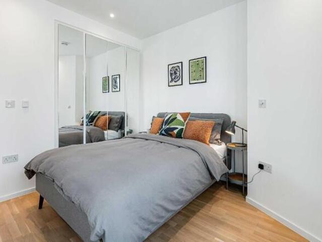 1 bedroom flat for rent in Gravity Co Reading Town Centre, 59 Queens Road, Reading, Berkshire, RG1