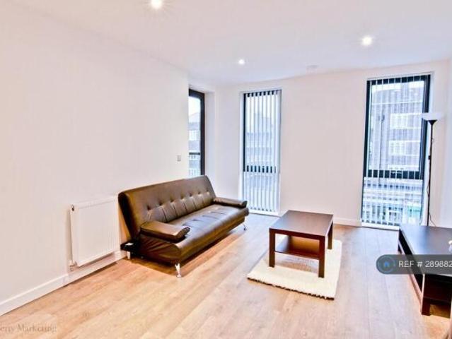 1 bedroom flat for rent in Graciosa Court, London, E1
