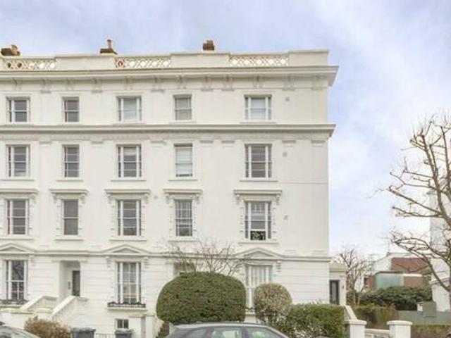 1 bedroom flat for rent in Grafton Square Clapham SW4