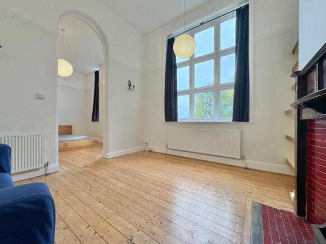 1 bedroom flat for rent in Grange Court, North Grange Mount, Headingley, Leeds, LS6