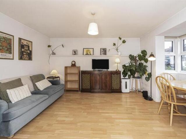 1 bedroom flat for rent in Granville Road, Walthamstow, London, E17