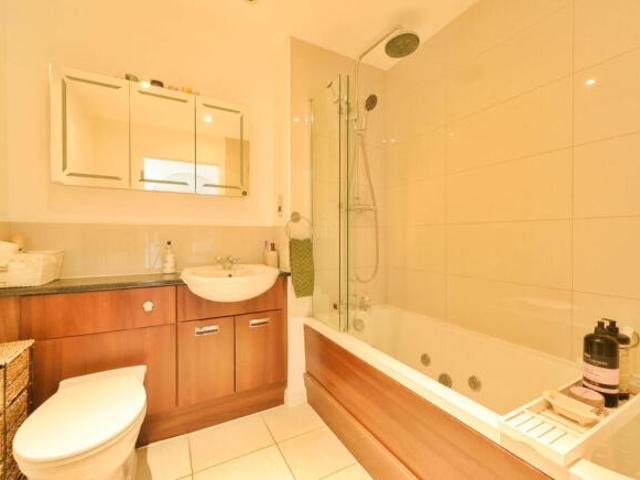 1 bedroom flat for rent in Great West Quarter, Brentford, TW8