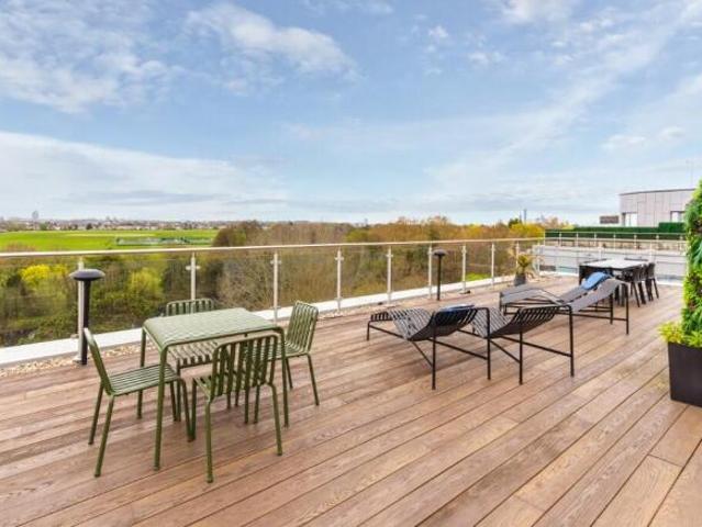 1 bedroom flat for rent in Great West Road, London, TW8