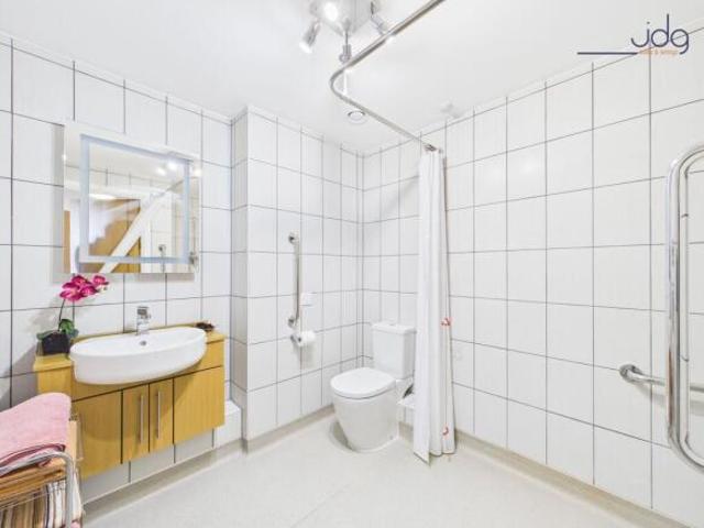 2 bedroom flat for rent in Greaves Road, Williamson Court, LA1