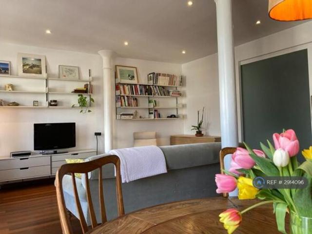 1 bedroom flat for rent in Green Walk, London, SE1