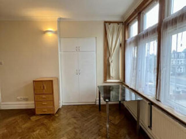1 bedroom flat for rent in Green Lanes N8