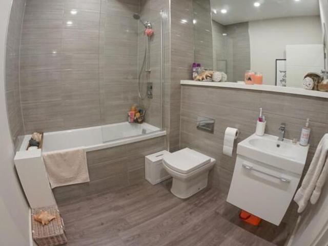 1 bedroom flat for rent in Greenleigh Court, Dawsons Square, Leeds, West Yorkshire, LS28 5FY, UK, LS28
