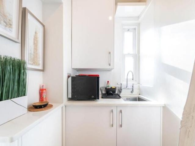 1 bedroom flat for rent in Gunter Grove, Chelsea, London, SW10
