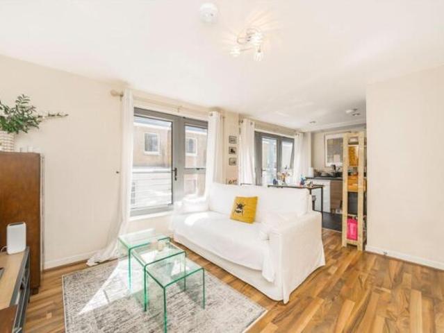 1 bedroom flat for rent in Gun Street, Spitalfields, E1