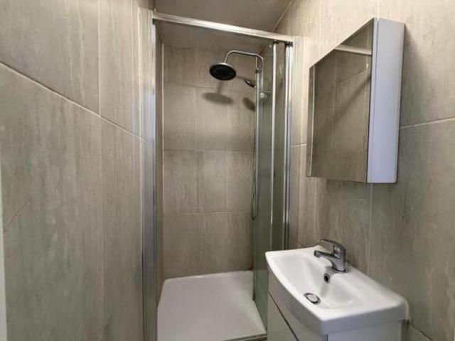 1 bedroom flat for rent in Gunnersbury Avenue, Ealing, W5