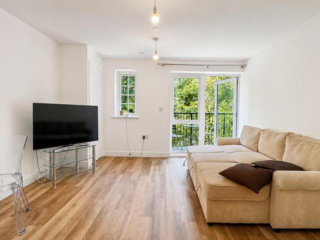 1 bedroom flat for rent in Gunpowder Road, Worcester Park, KT4