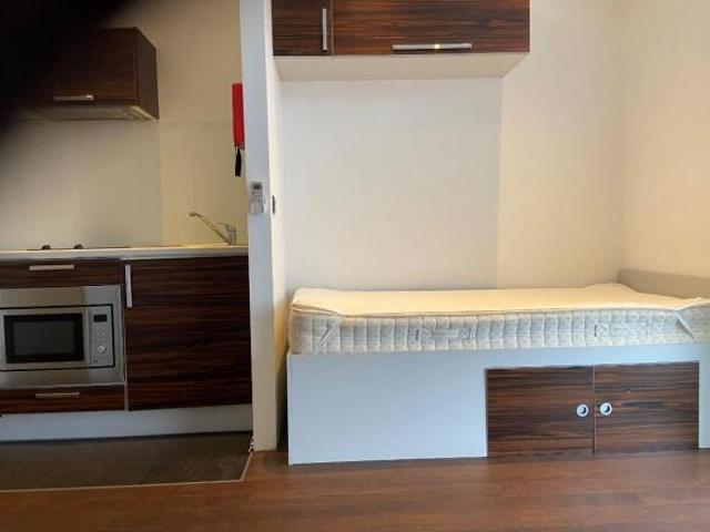 1 bedroom flat for rent in Guildford Park Road, Guildford, GU2