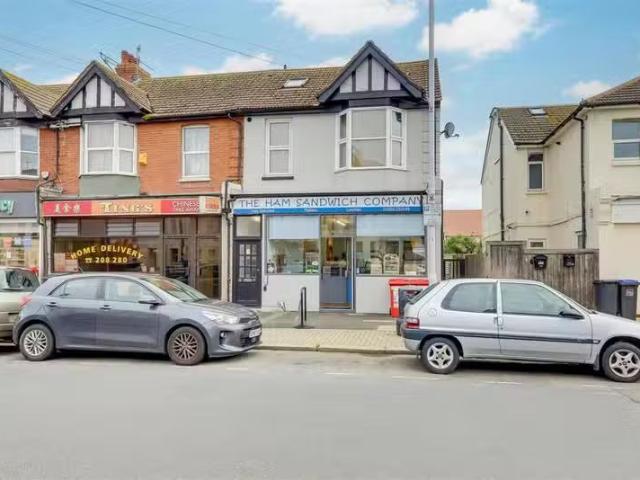 1 bedroom flat for rent in Ham Road, Worthing, West Susinterac.