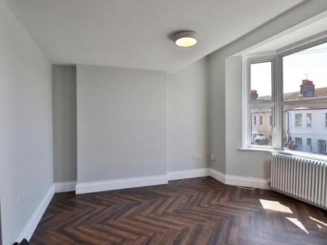1 bedroom flat for rent in Ham Road, Worthing, West Sussex, BN11