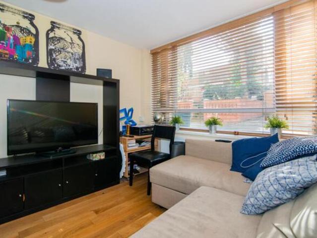 1 bedroom flat for rent in Hamlet Gardens, Hammersmith, W6