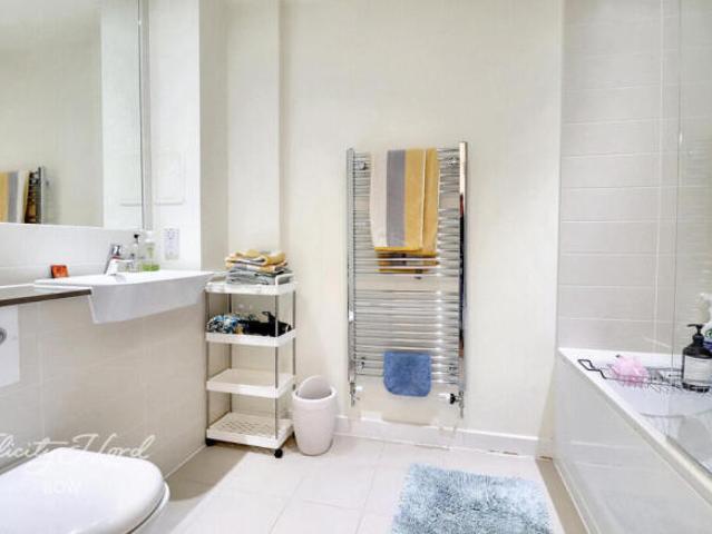1 bedroom flat for rent in Hamlets Way, London, E3