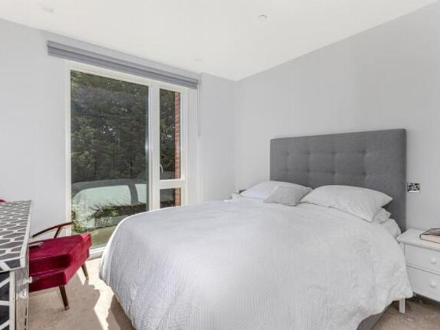 1 bedroom flat for rent in Hampstead Manor, Kidderpore Avenue, Hampstead NW3
