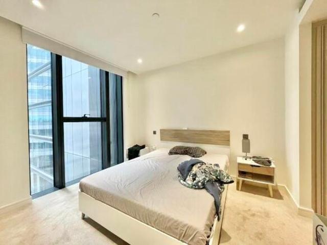 1 bedroom flat for rent in Hampton Tower, Marsh Wall, Tower Hamlets, London, E14