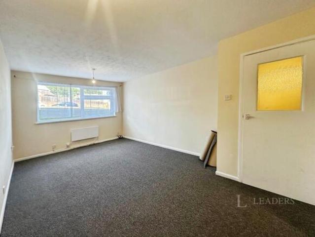 1 bedroom flat for rent in Handcross Road, Luton, Bedfordshire, LU2