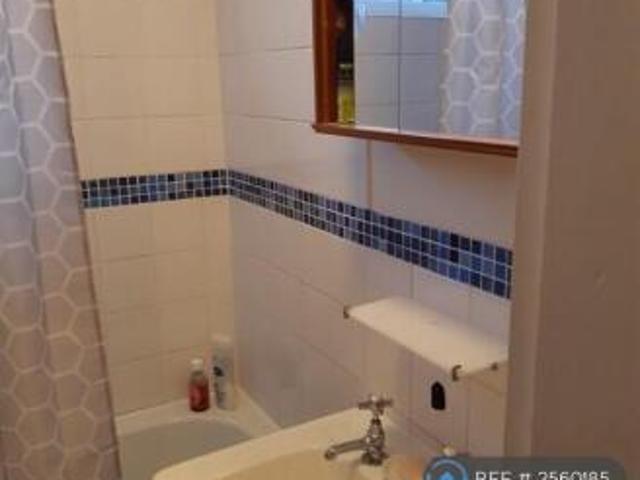 1 bedroom flat for rent in Handcross Road, Luton, LU2