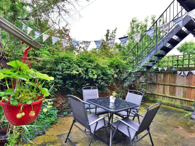 1 bedroom flat for rent in Hanley Road, London, N4
