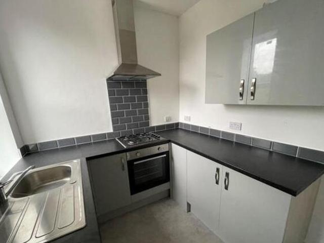1 Bedroom Flat For Rent In Hadfield
