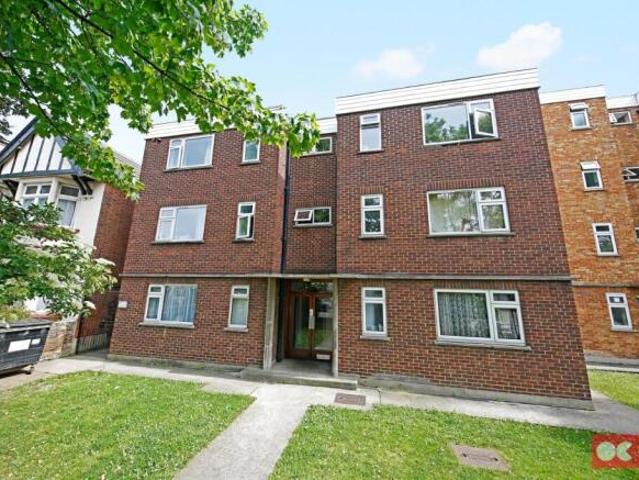1 bedroom flat for rent in Hainault Road, Leytonstone, E11