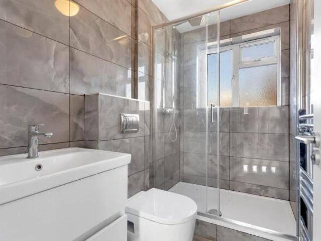 1 bedroom flat for rent in Halton Road, London, N1