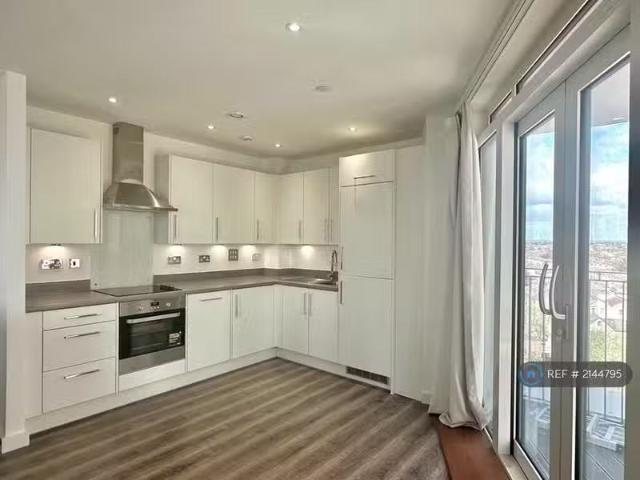1 bedroom flat for rent in Hale Point, Ilford, IG1