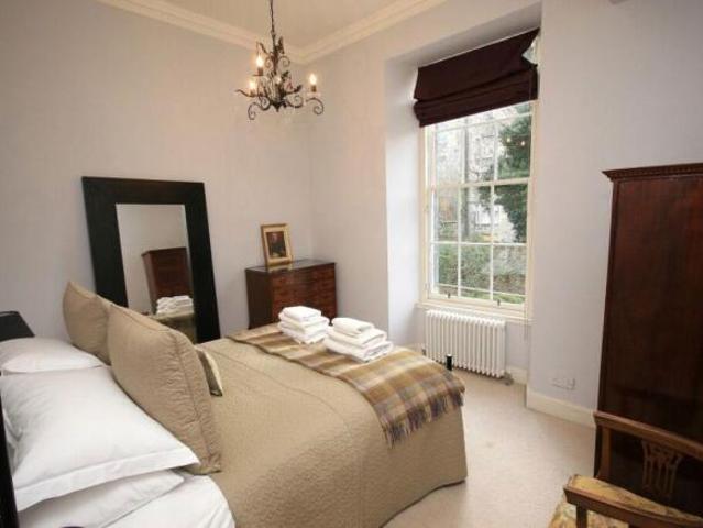 1 bedroom flat for rent in Hart Street, New Town, Edinburgh, EH1