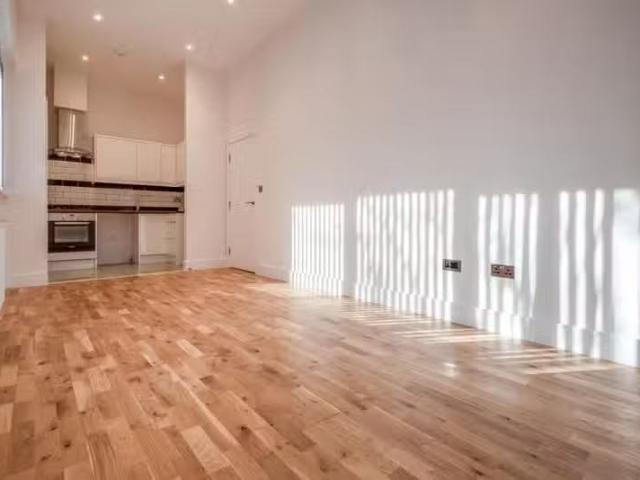 1 bedroom flat for rent in Harvest Crescent, Fleet, Hampshire.