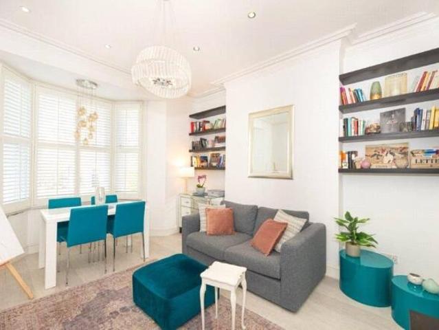 1 bedroom flat for rent in Harwood Road, Fulham, SW6