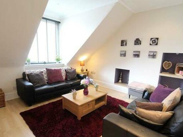 1 bedroom flat for rent in Hardgate Top Floor Right AB11