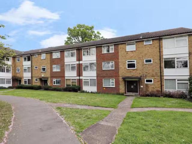 1 bedroom flat for rent in Harleyford, Upper Park Road, Bromle.